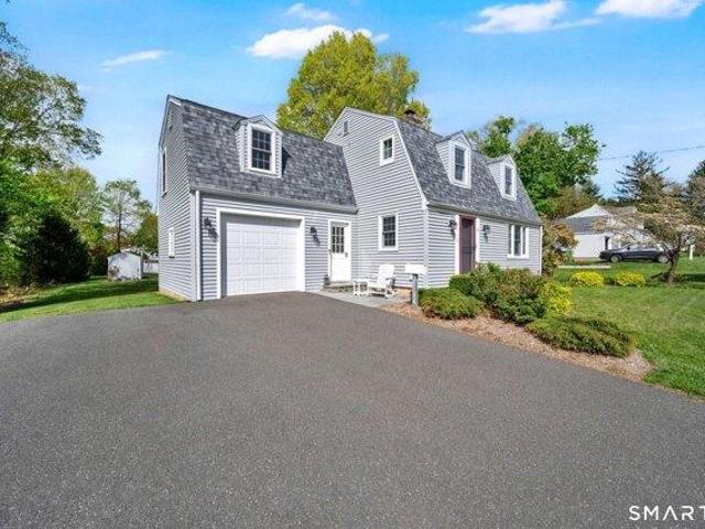 house with 3 bedroom, Glastonbury CT DLS102063714