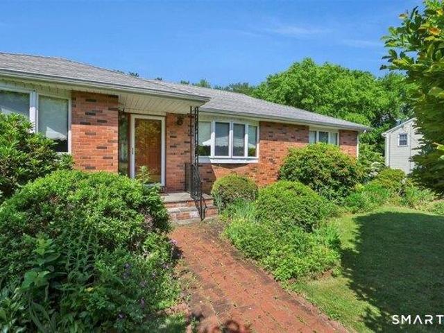 house with 3 bedroom, Glastonbury CT ES104236444