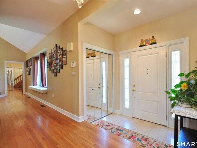 house with 3 bedroom, Glastonbury CT ES104330548