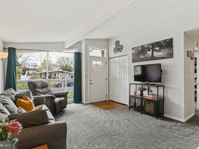 house with 3 bedroom, Glen Burnie MD DLS89533855