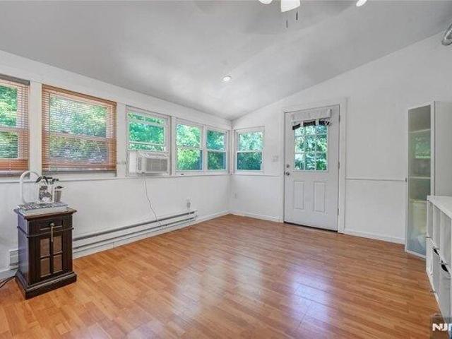 house with 3 bedroom, Glen Rock NJ DS102313667