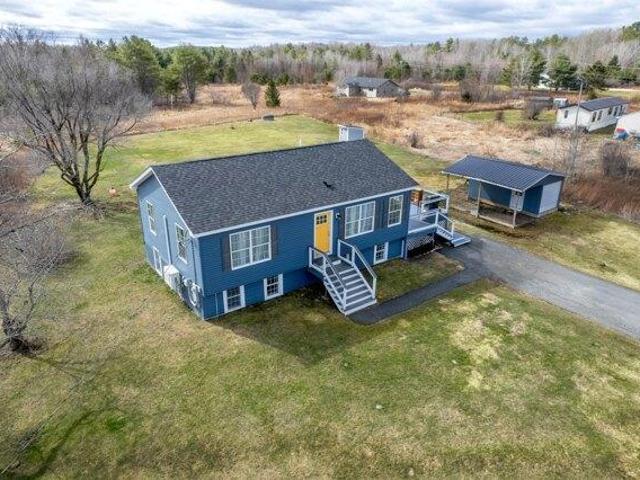 house with 3 bedroom, Glenburn ME DS102346130
