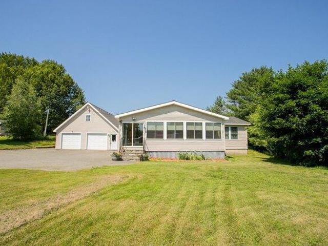 house with 3 bedroom, Glenburn ME ES104331822