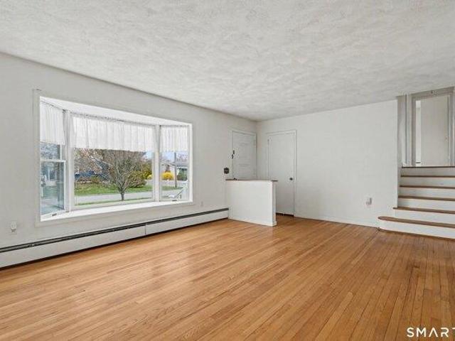 house with 3 bedroom, Groton CT DS102475051