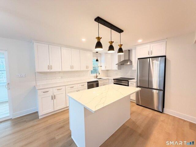 house with 3 bedroom, Groton CT DS102153983
