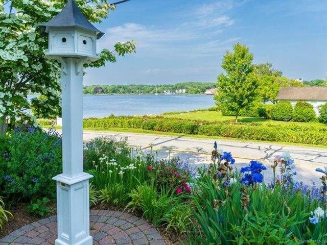 house with 3 bedroom, Groton CT DS102279230