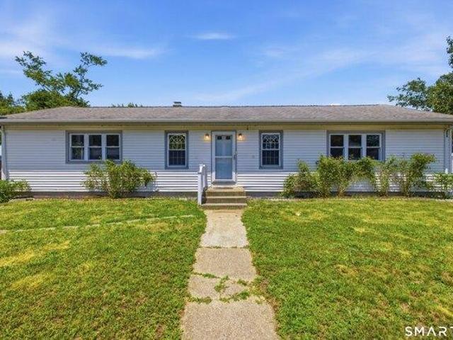 house with 3 bedroom, Groton CT DS104351394
