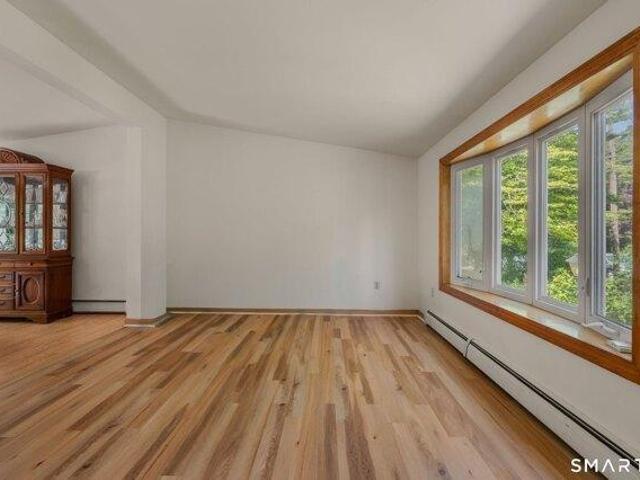 house with 3 bedroom, Groton CT ES103966291
