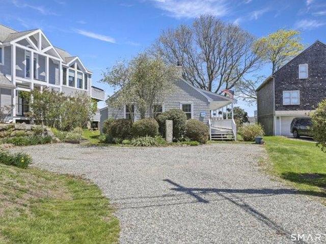 house with 3 bedroom, Groton CT ES103069423