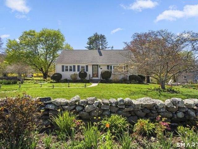 house with 3 bedroom, Groton CT ES103098876