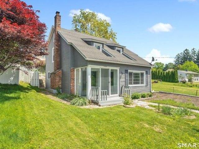 house with 3 bedroom, Groton CT ES103100694