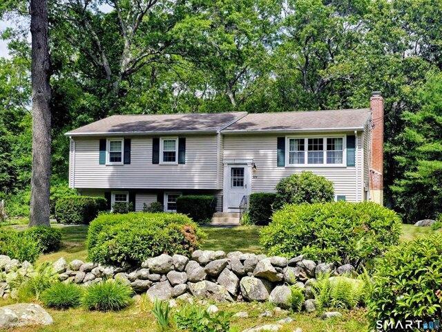 house with 3 bedroom, Groton CT ES104405793