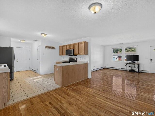 house with 3 bedroom, Groton CT ES104920924