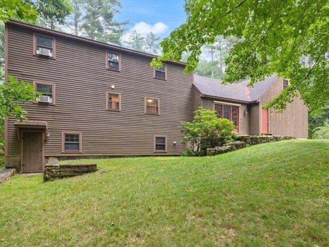 house with 3 bedroom, Groton MA ES104608428