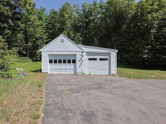 house with 3 bedroom, Groton MA ES105383635