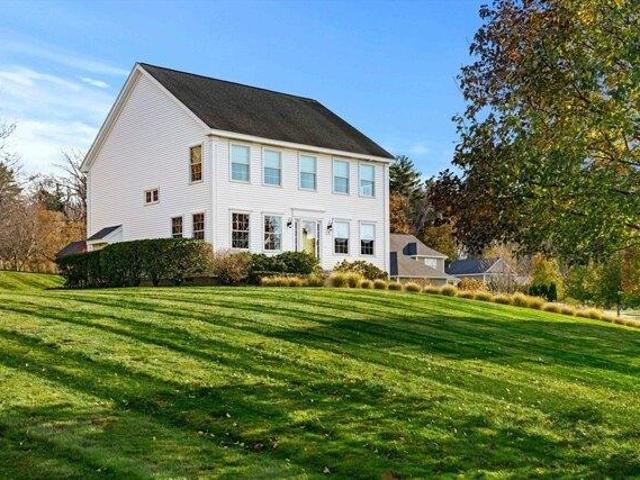 house with 3 bedroom, Groveland MA DS102342797