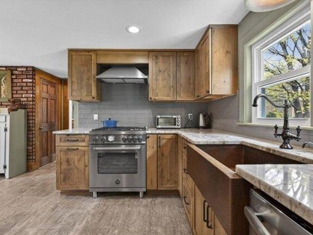 house with 3 bedroom, Groveland MA ES103036224