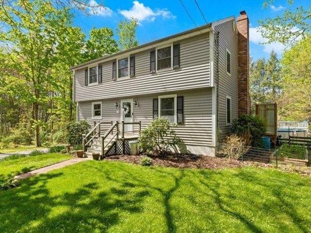 house with 3 bedroom, Groveland MA ES103221694