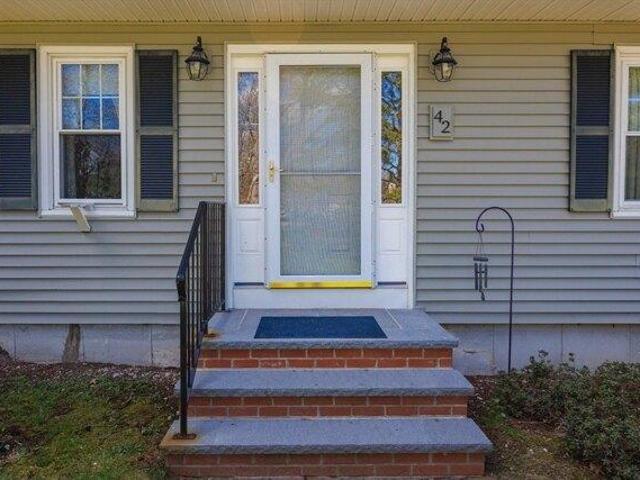 house with 3 bedroom, Grafton MA DS102583876