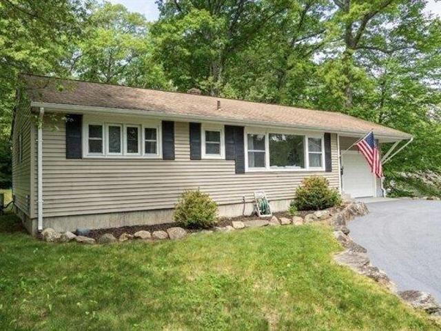 house with 3 bedroom, Grafton MA DS102826466
