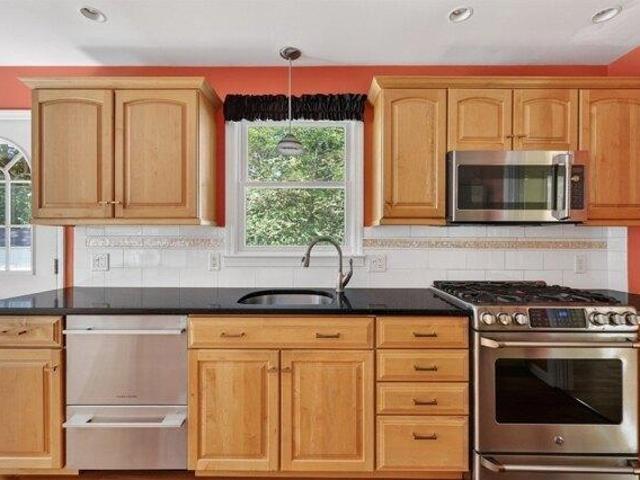 house with 3 bedroom, Grafton MA DS103444486