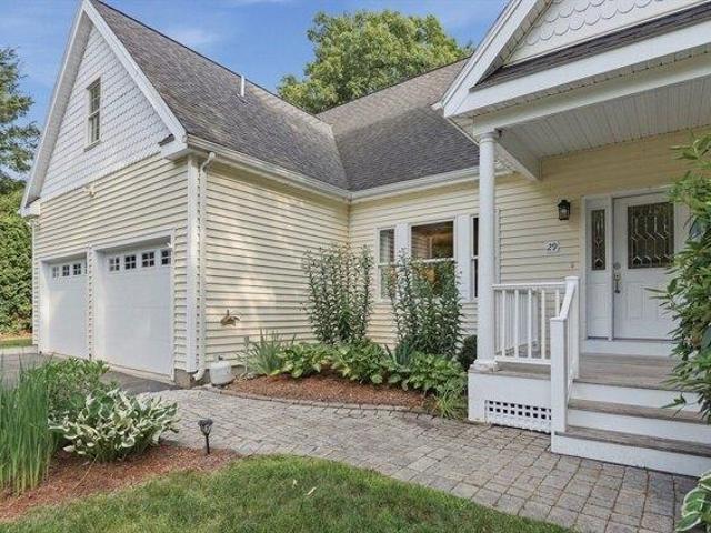 house with 3 bedroom, Grafton MA ES104151161