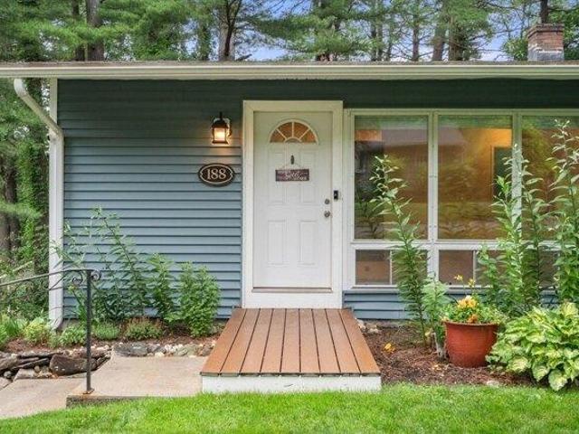 house with 3 bedroom, Grafton MA ES105081234