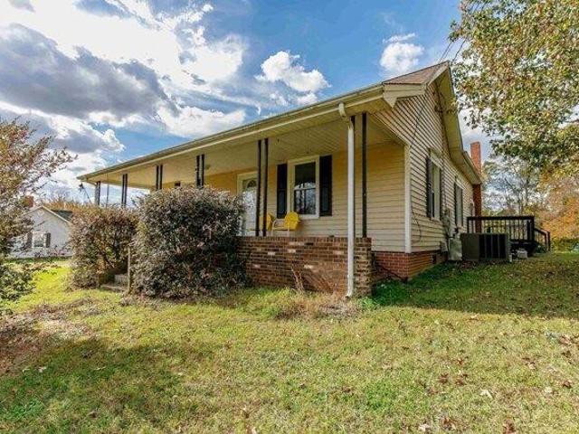 house with 3 bedroom, Graham NC ES103599590