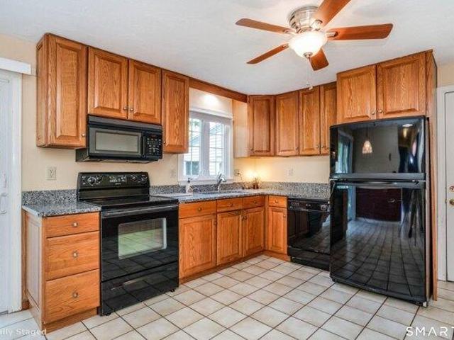 house with 3 bedroom, Granby CT DS102344170