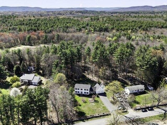 house with 3 bedroom, Granby MA ES103247566