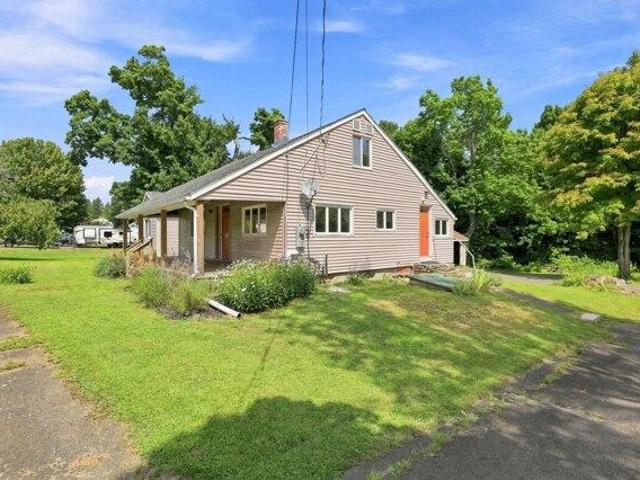 house with 3 bedroom, Granby MA ES105610722