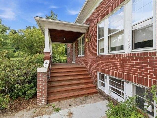 house with 3 bedroom, Granby MA ES105041802