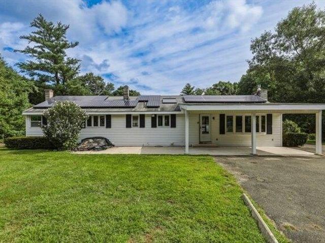 house with 3 bedroom, Granby MA ES105160418