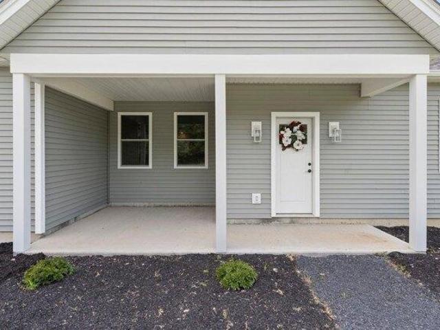 house with 3 bedroom, Grand Isle VT ES104332191