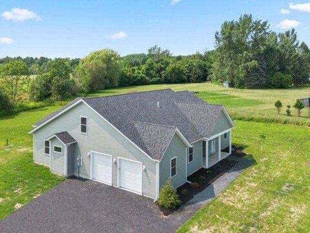 house with 3 bedroom, Grand Isle VT ES105125719