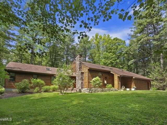 house with 3 bedroom, Great Barrington MA DS104116697