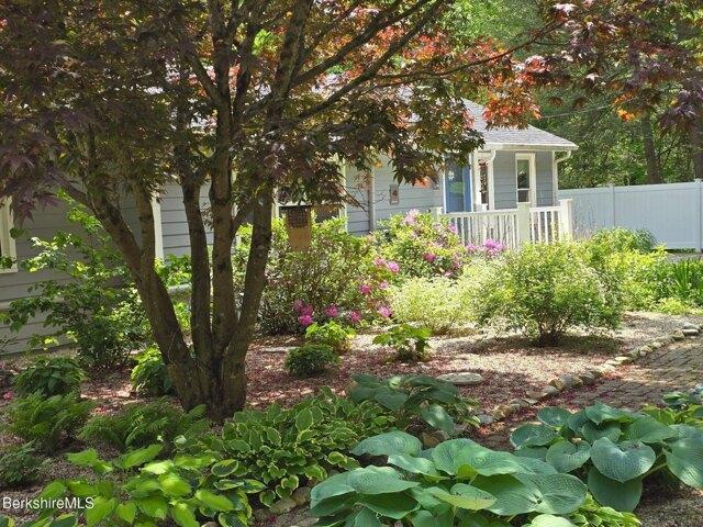 house with 3 bedroom, Great Barrington MA DS102584880