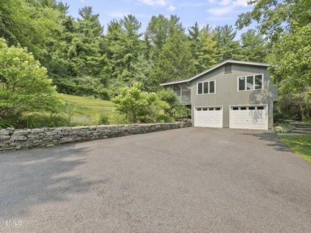 house with 3 bedroom, Great Barrington MA ES104571708