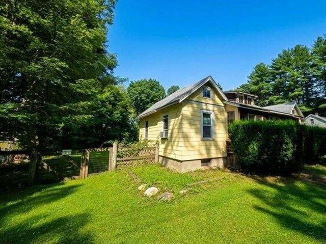 house with 3 bedroom, Great Barrington MA ES104903427