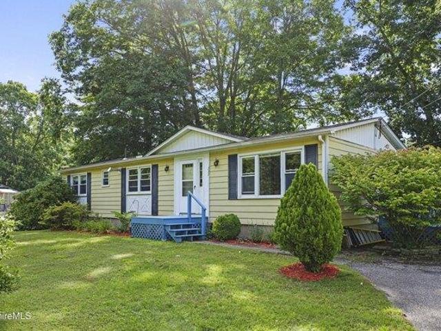 house with 3 bedroom, Great Barrington MA ES105142311