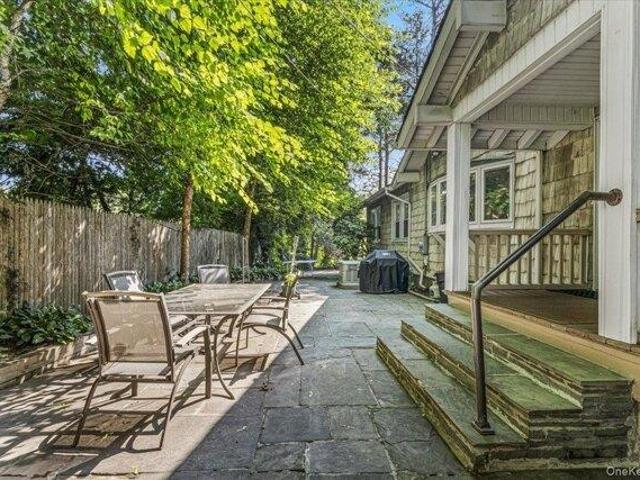 house with 3 bedroom, Great Neck NY ES105205953