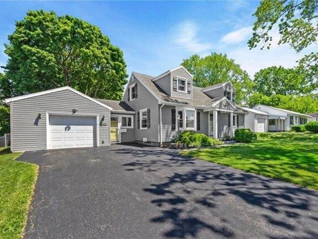 house with 3 bedroom, Greece NY ES104922286