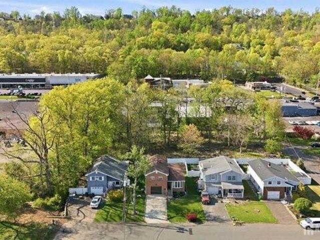 house with 3 bedroom, Green Brook NJ DLS101783531