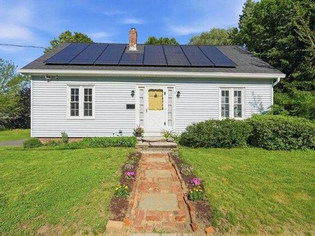 house with 3 bedroom, Greenfield MA DLS102960929
