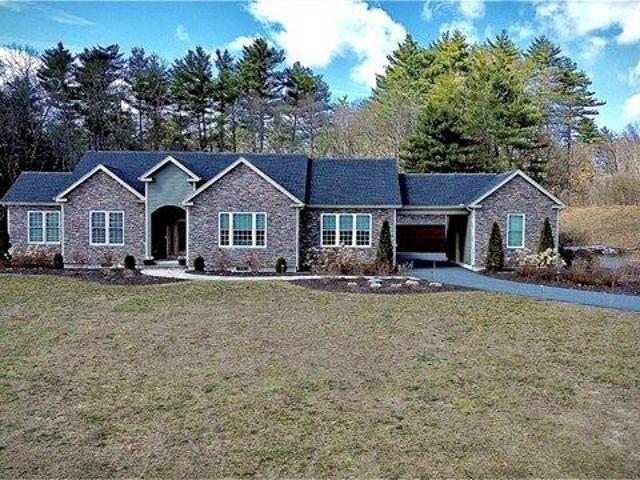 house with 3 bedroom, Greenfield MA ES104112578