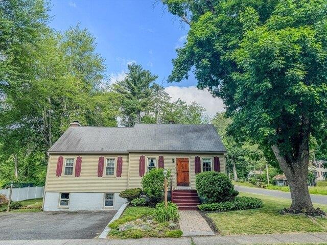 house with 3 bedroom, Greenfield MA ES104376910