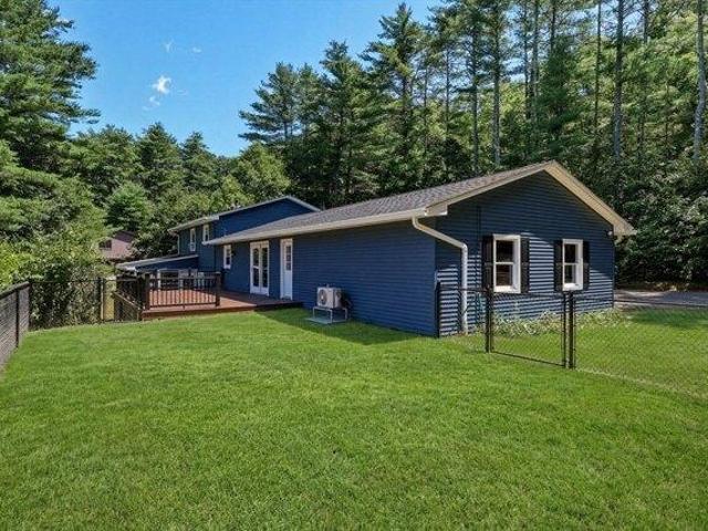 house with 3 bedroom, Greenfield MA ES105106451