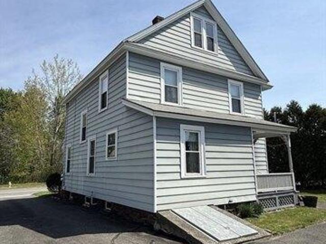 house with 3 bedroom, Greenfield MA ES103441935