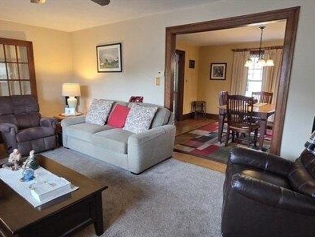 house with 3 bedroom, Greenfield MA ES103773768