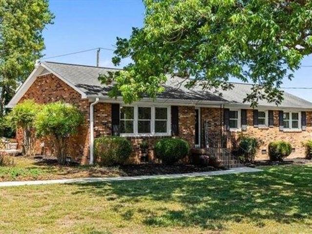 house with 3 bedroom, Greensboro NC ES104907682
